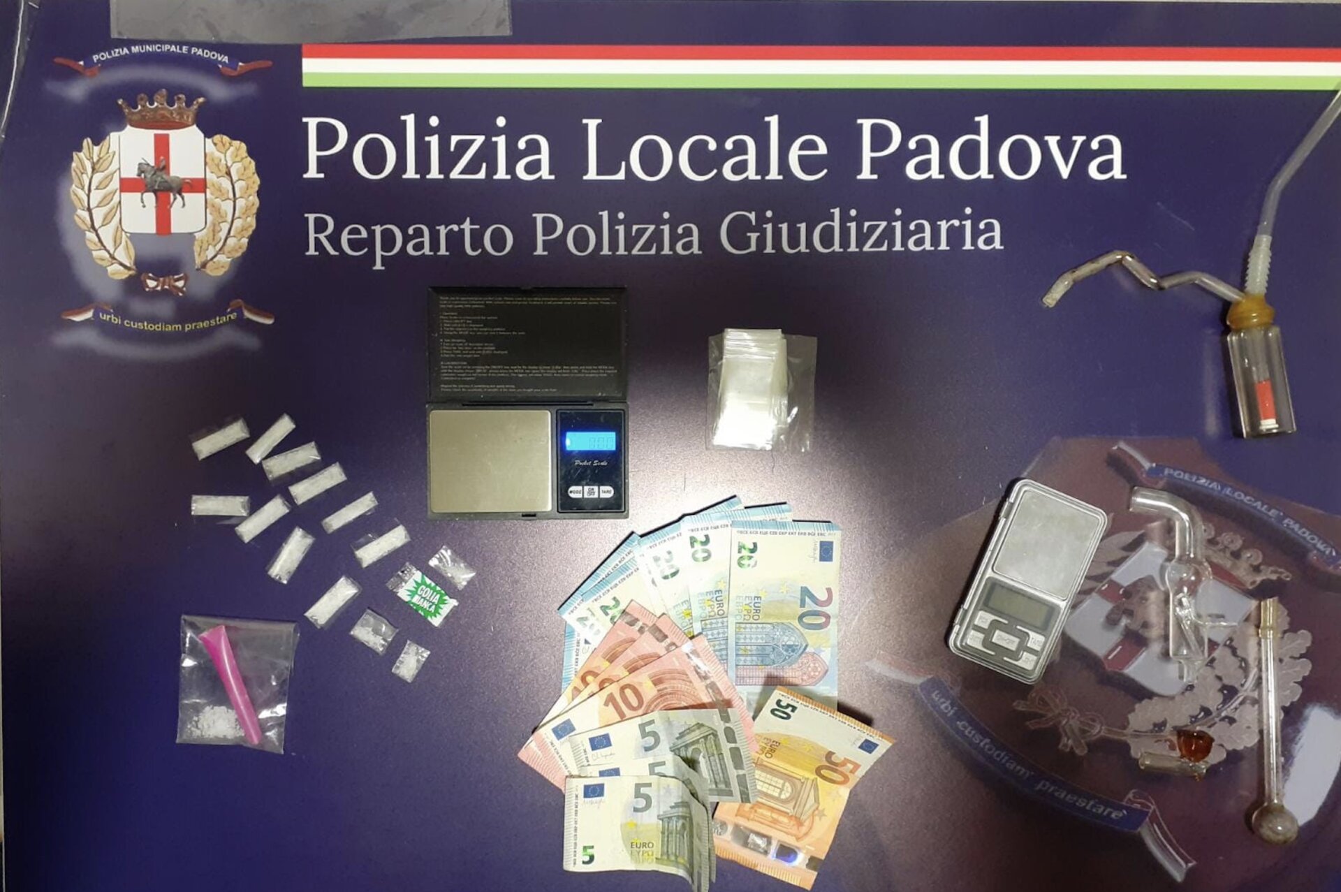 Non erano caramelle, ma il famigerato "shaboo": arrestato filippino che ...